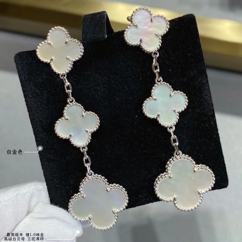 High accuracy Vca Earrings