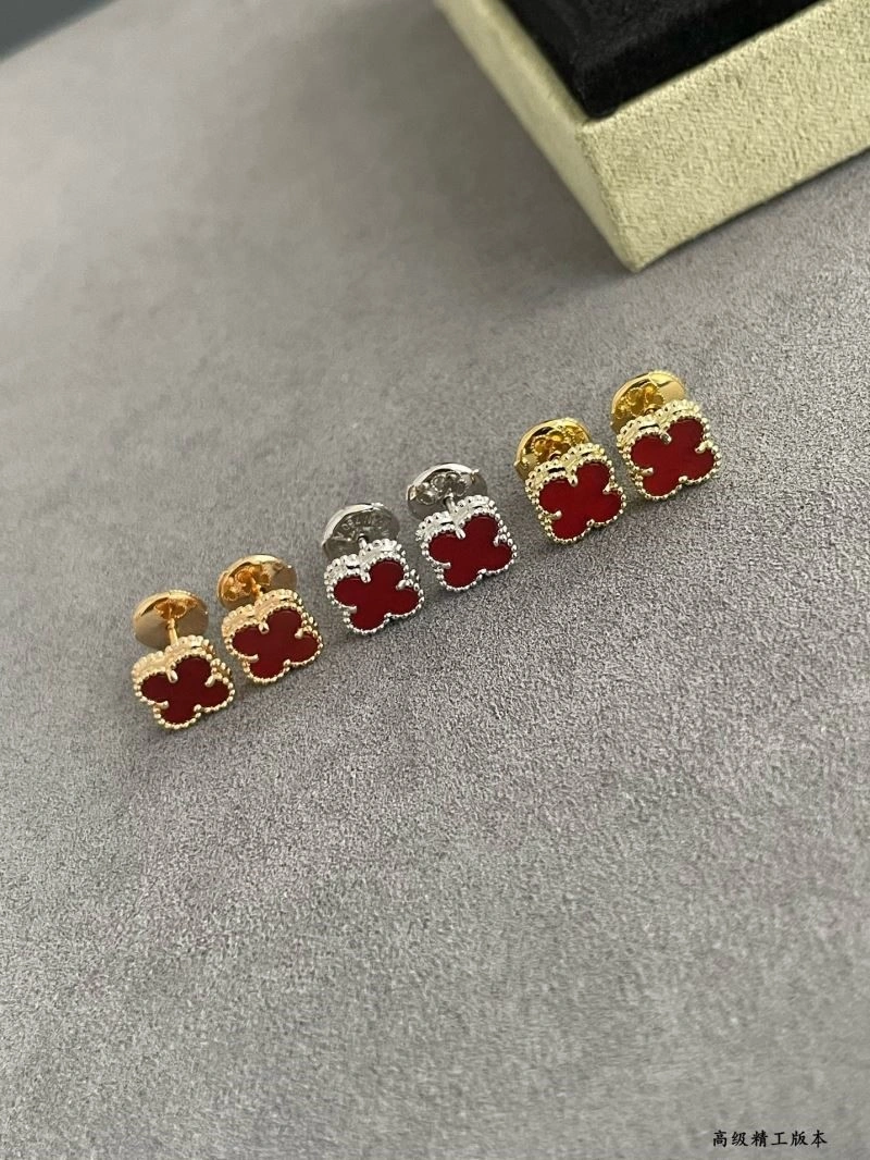 Top match Vca Earrings