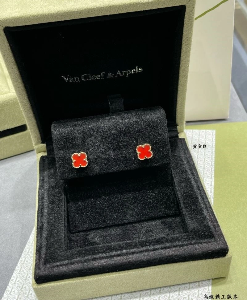 Top match Vca Earrings