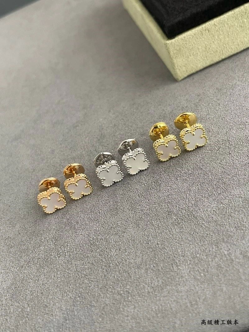 Legit Vca Earrings