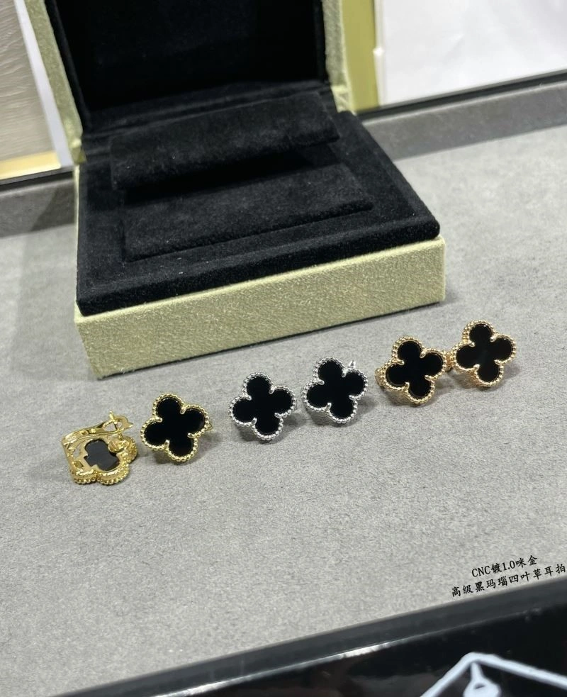 OEM Vca Earrings