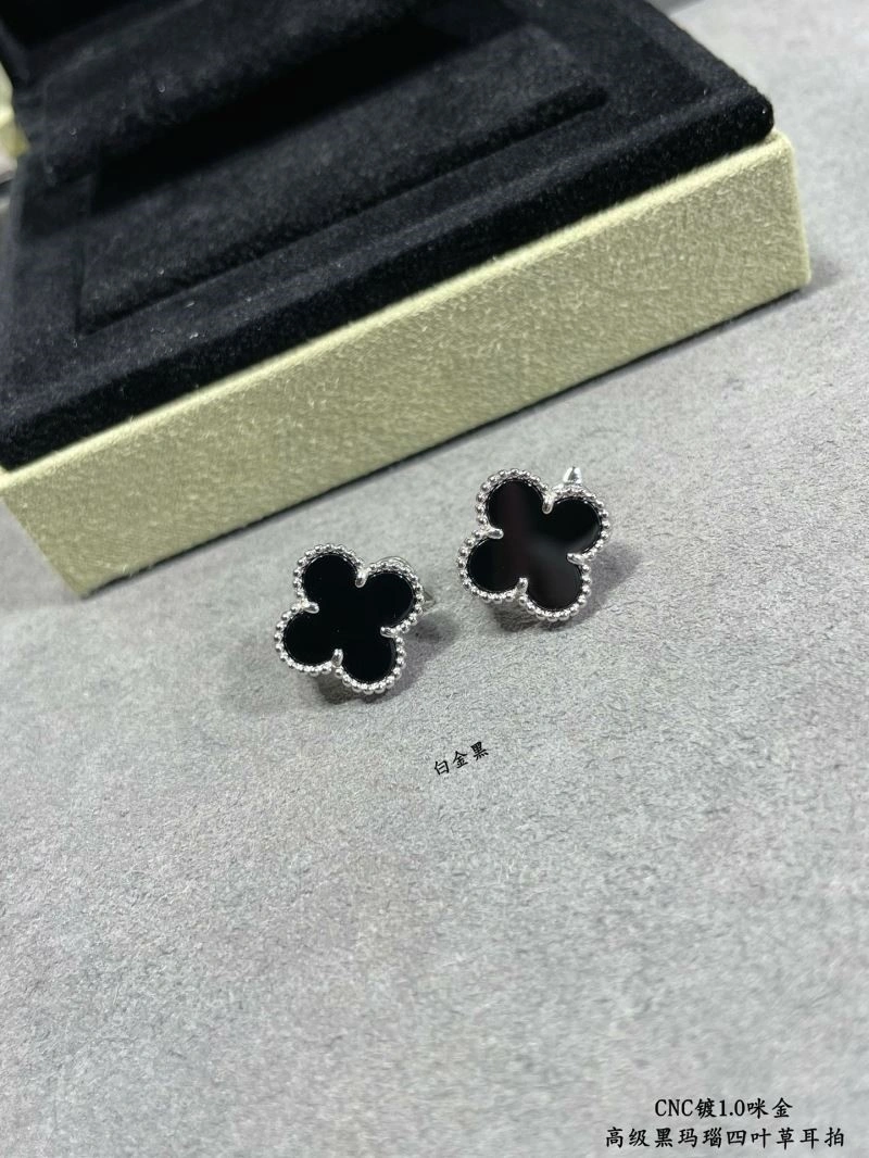 OEM Vca Earrings