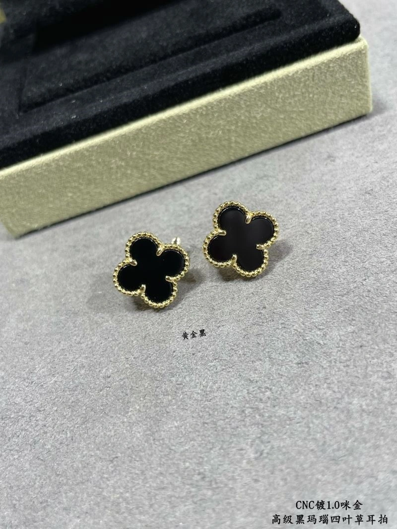 OEM Vca Earrings