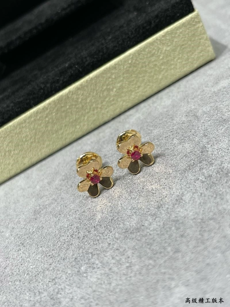 Brand-authenticated Vca Earrings