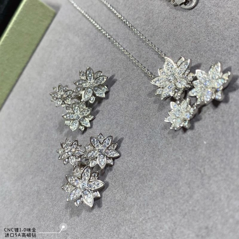 Brand-original Vca Earrings