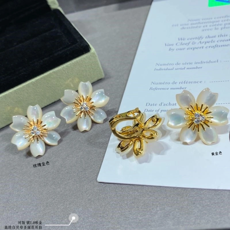 Accurate model Vca Earrings