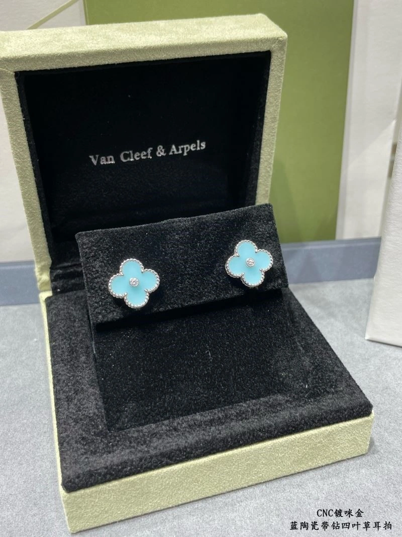 High accuracy Vca Earrings