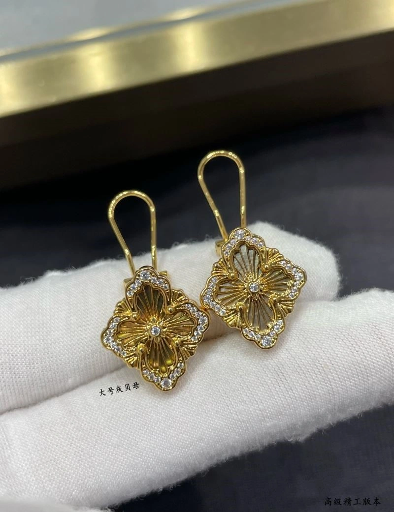 Exact replica Vca Earrings