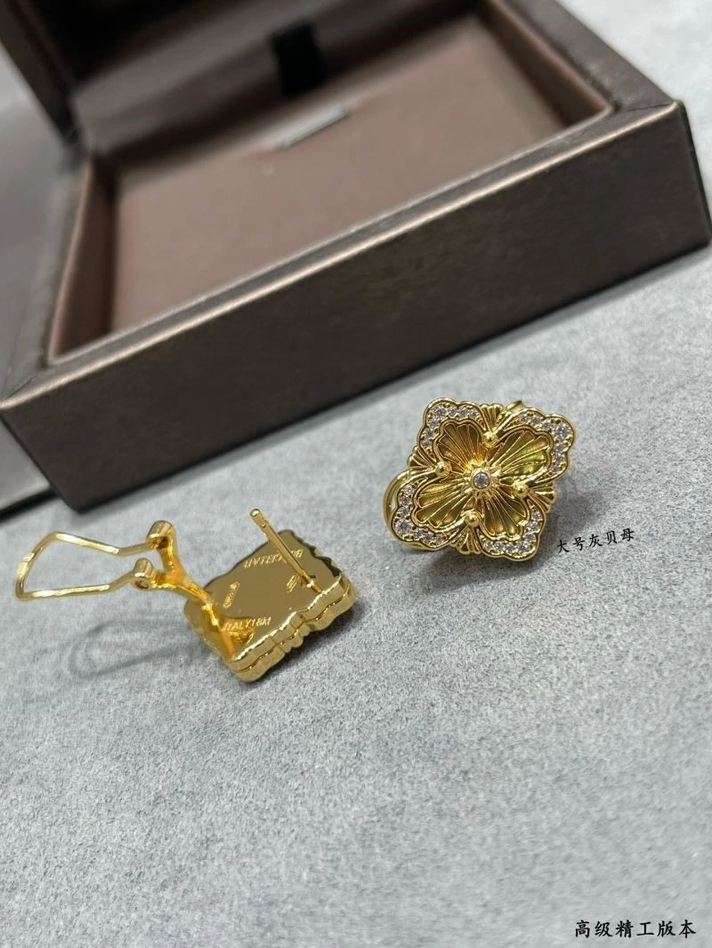 Exact replica Vca Earrings