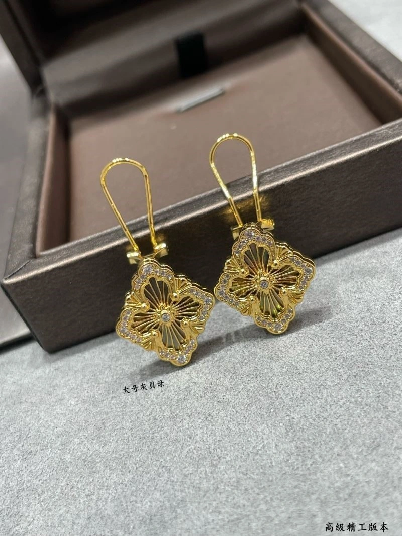 Exact replica Vca Earrings