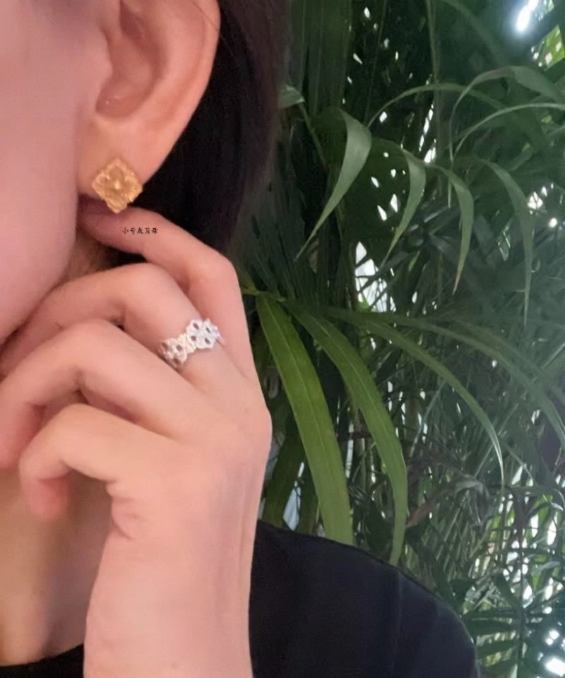 Vca Earrings
