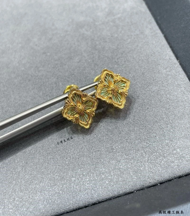 Genuine Vca Earrings