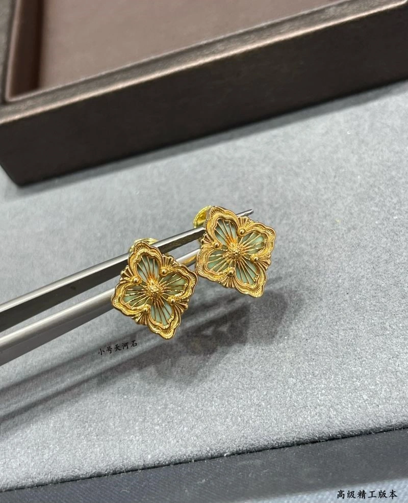 Genuine Vca Earrings