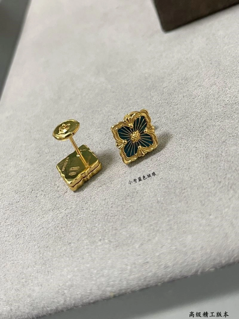 Accurate model Vca Earrings