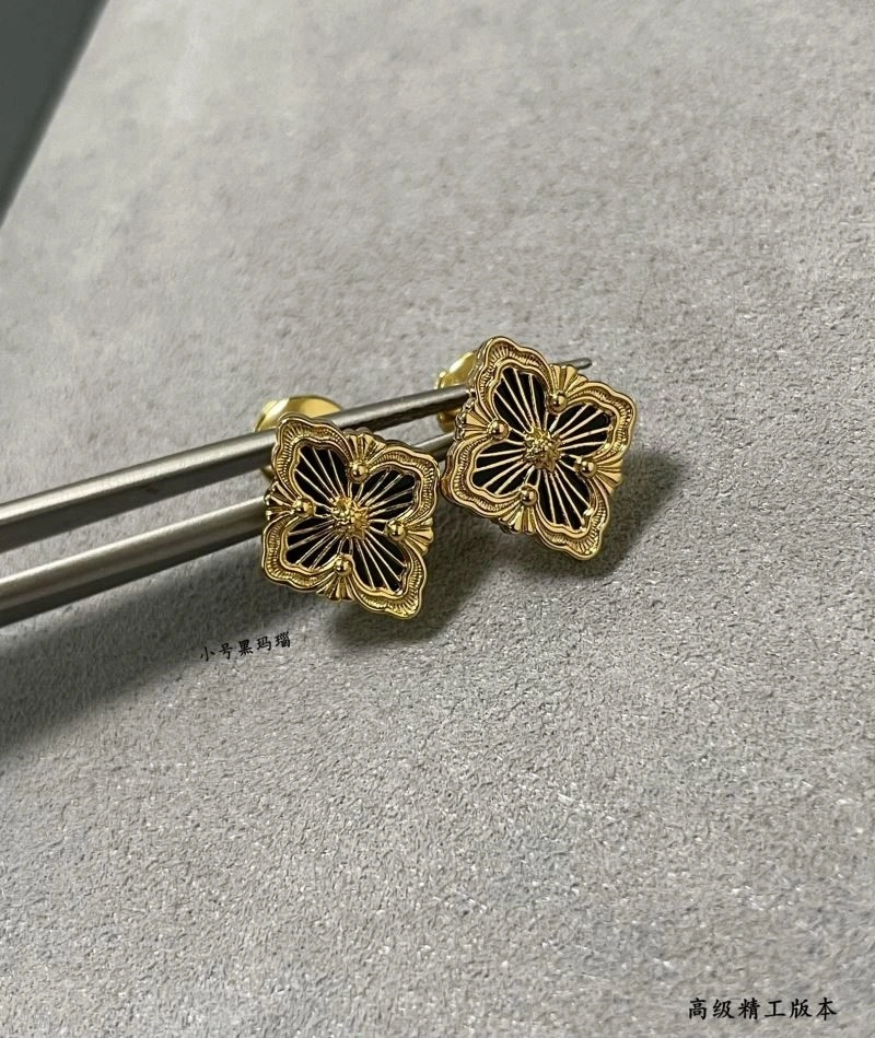 Real Vca Earrings