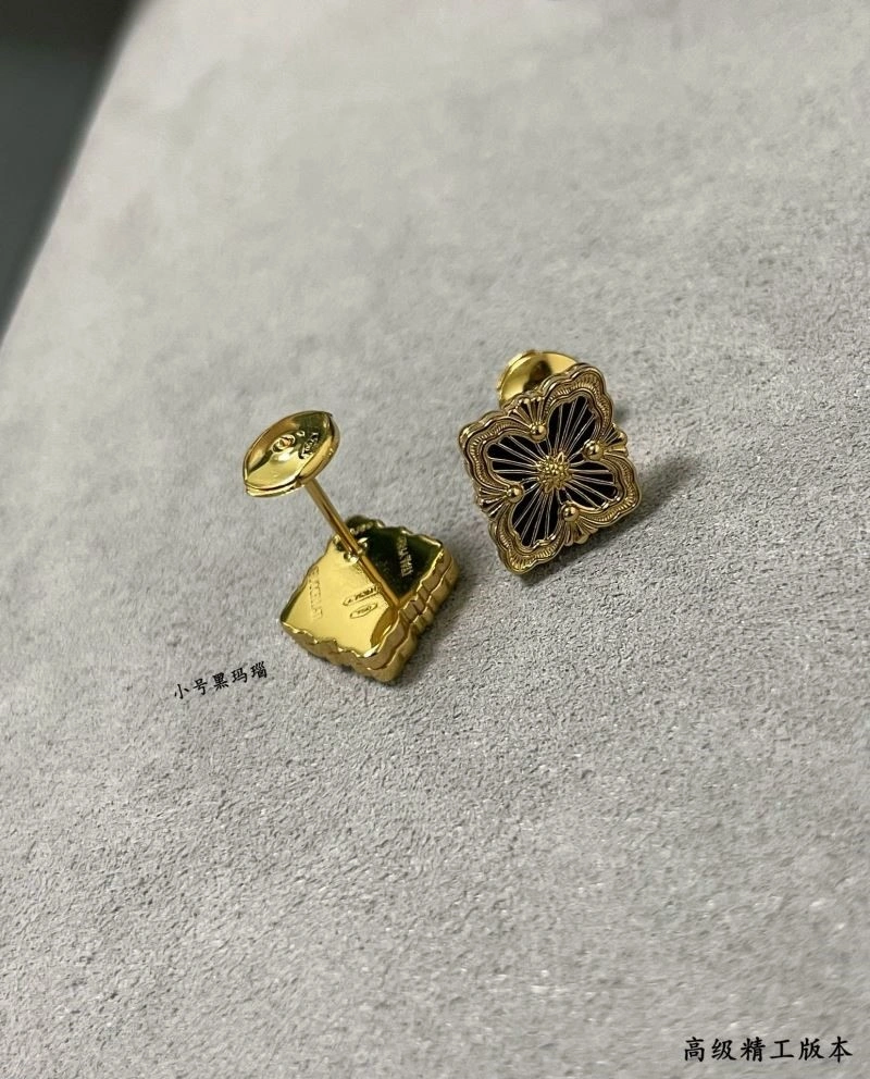 Real Vca Earrings