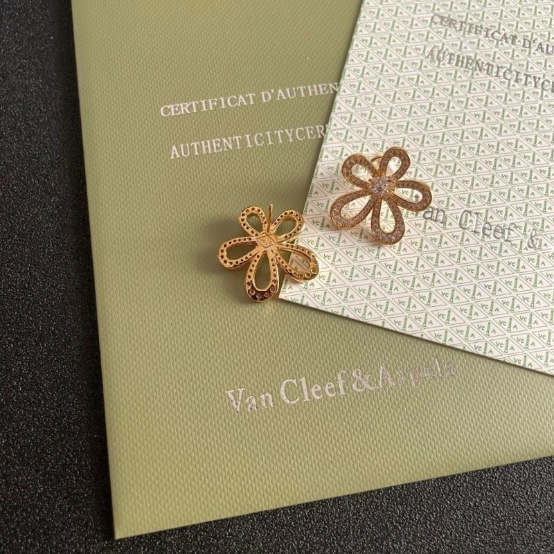 Precise copy Vca Earrings