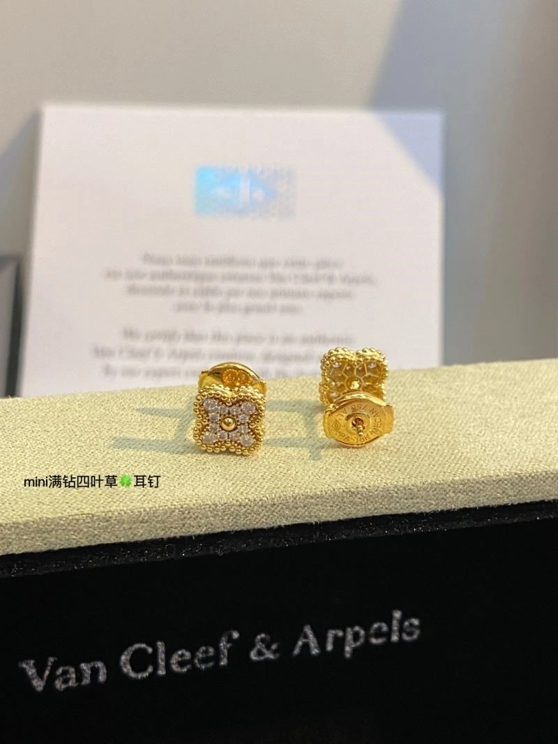 Real Vca Earrings