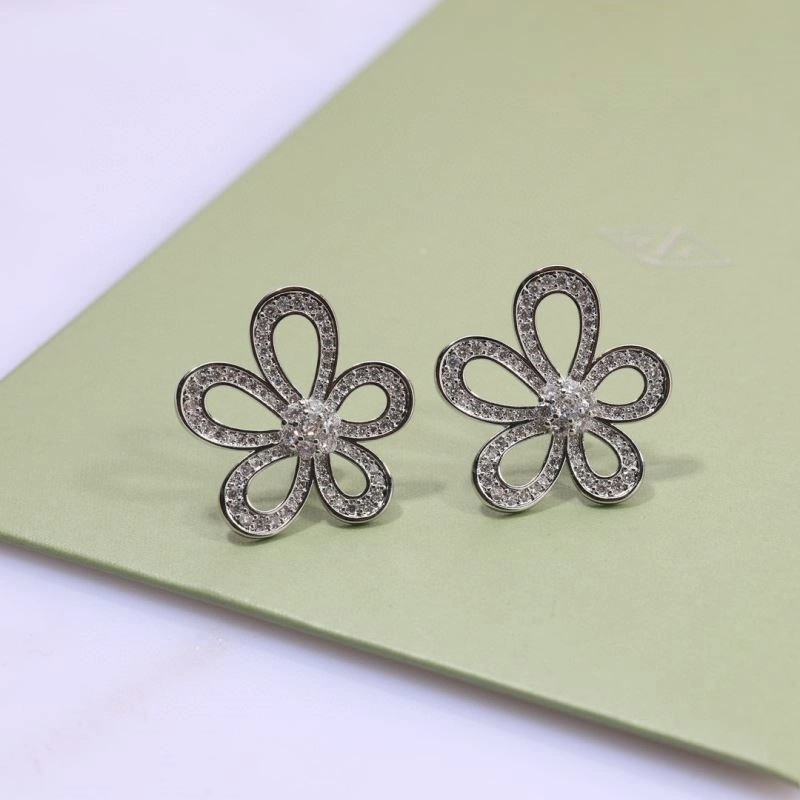 Brand-authenticated Vca Earrings
