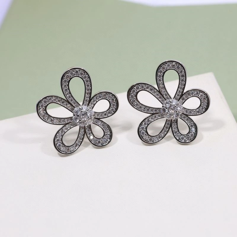 Brand-authenticated Vca Earrings