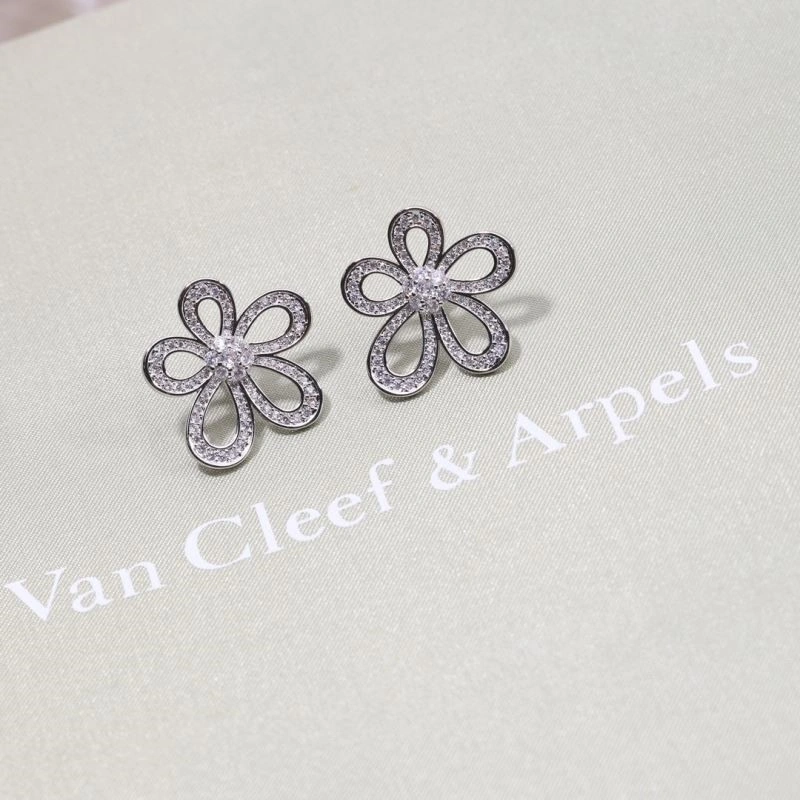 Brand-authenticated Vca Earrings