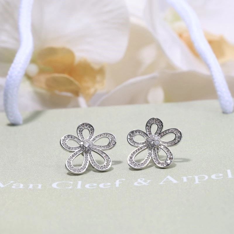 Brand-authenticated Vca Earrings