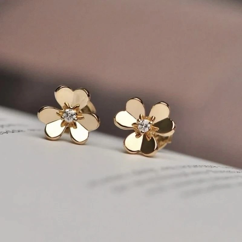 Legit Vca Earrings