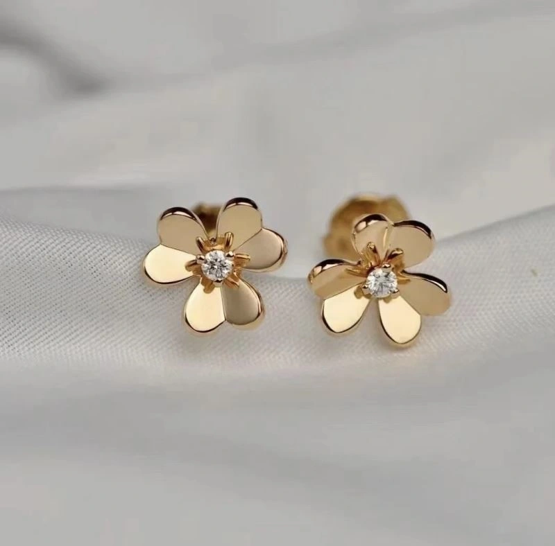 Legit Vca Earrings