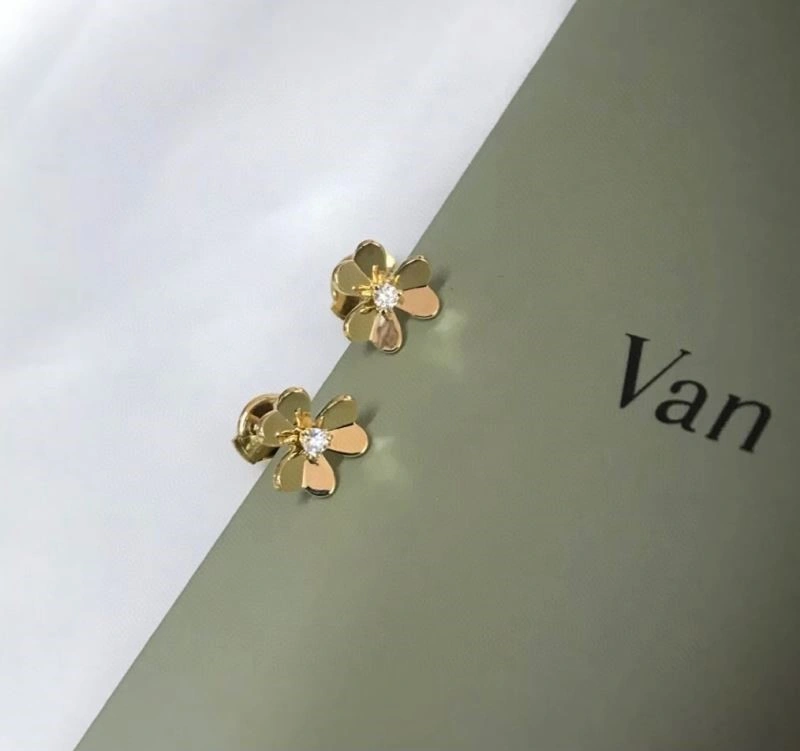 Legit Vca Earrings
