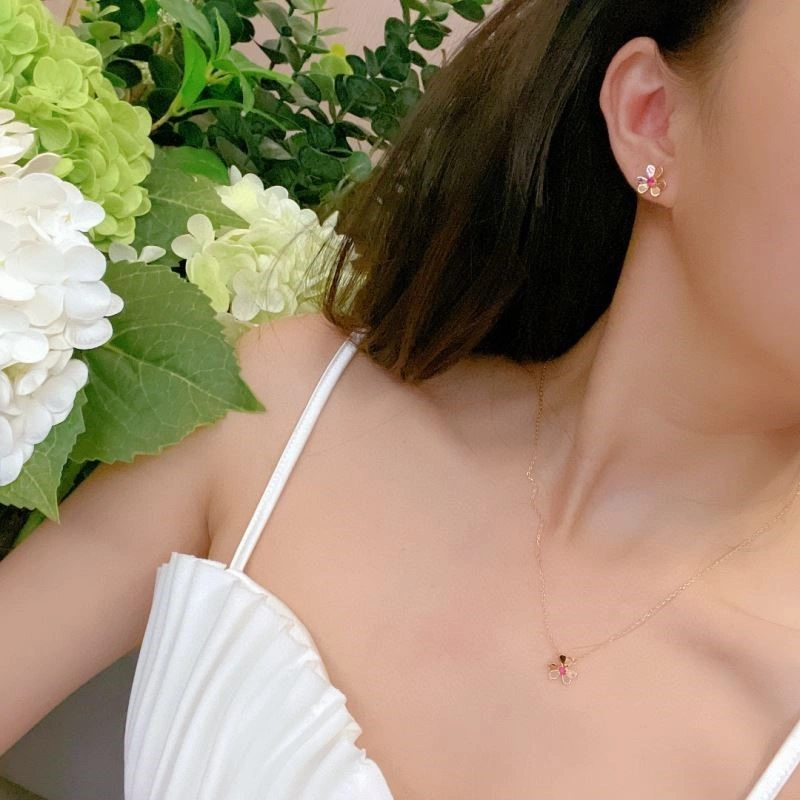 Inexpensive Vca Earrings