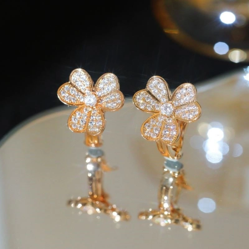 Low-cost Vca Earrings