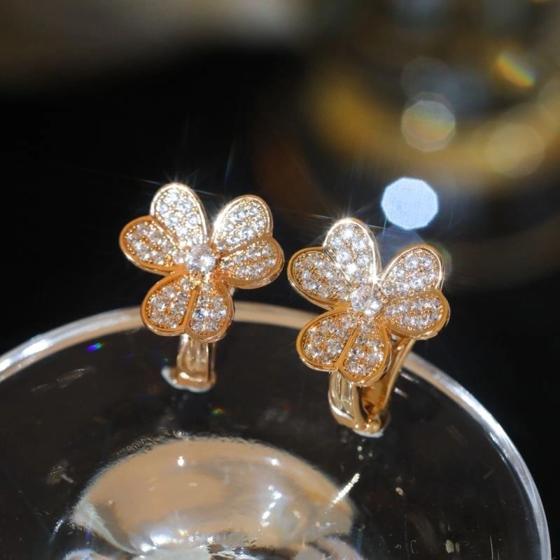 Low-cost Vca Earrings