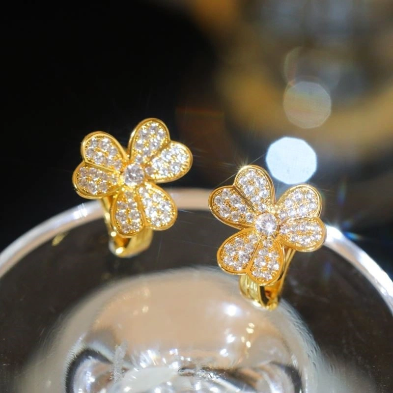 Low-cost Vca Earrings