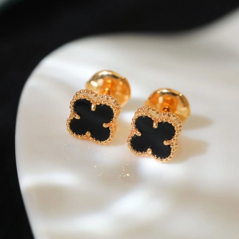 Factory-made Vca Earrings