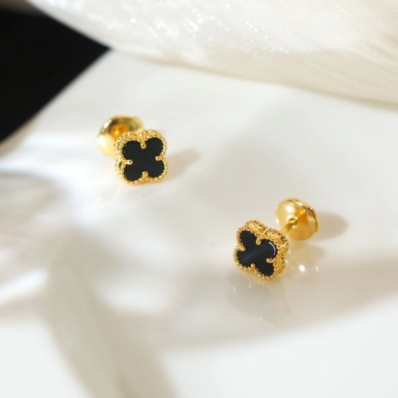 Factory-made Vca Earrings