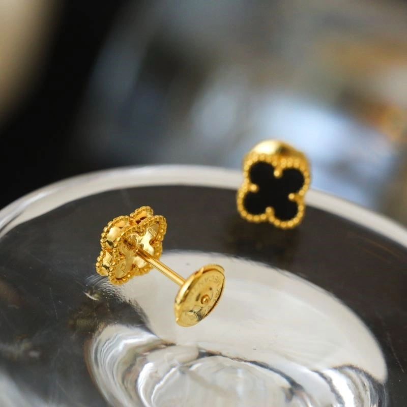 Factory-made Vca Earrings