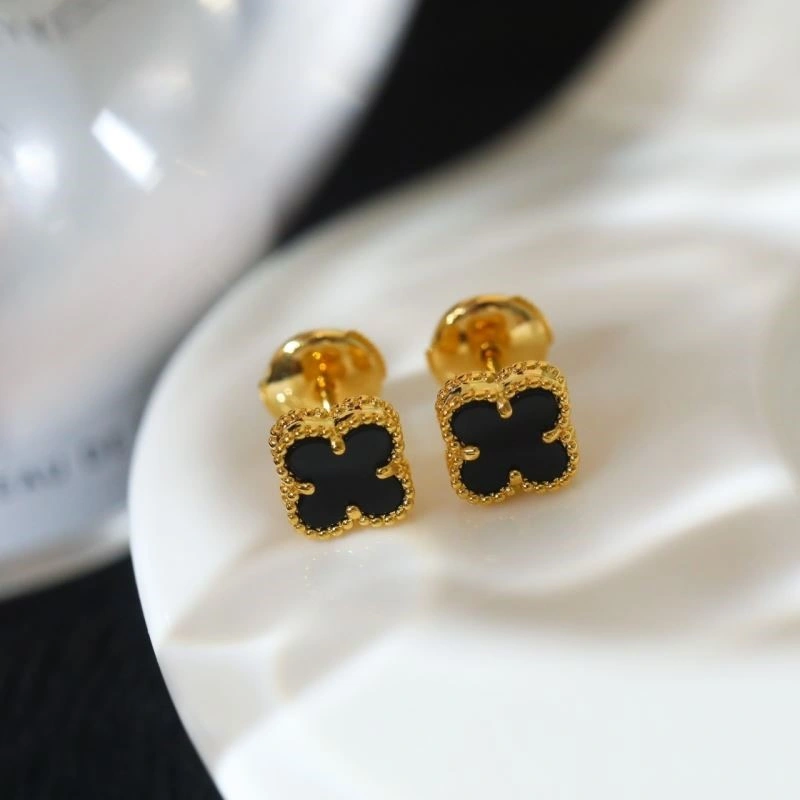 Factory-made Vca Earrings