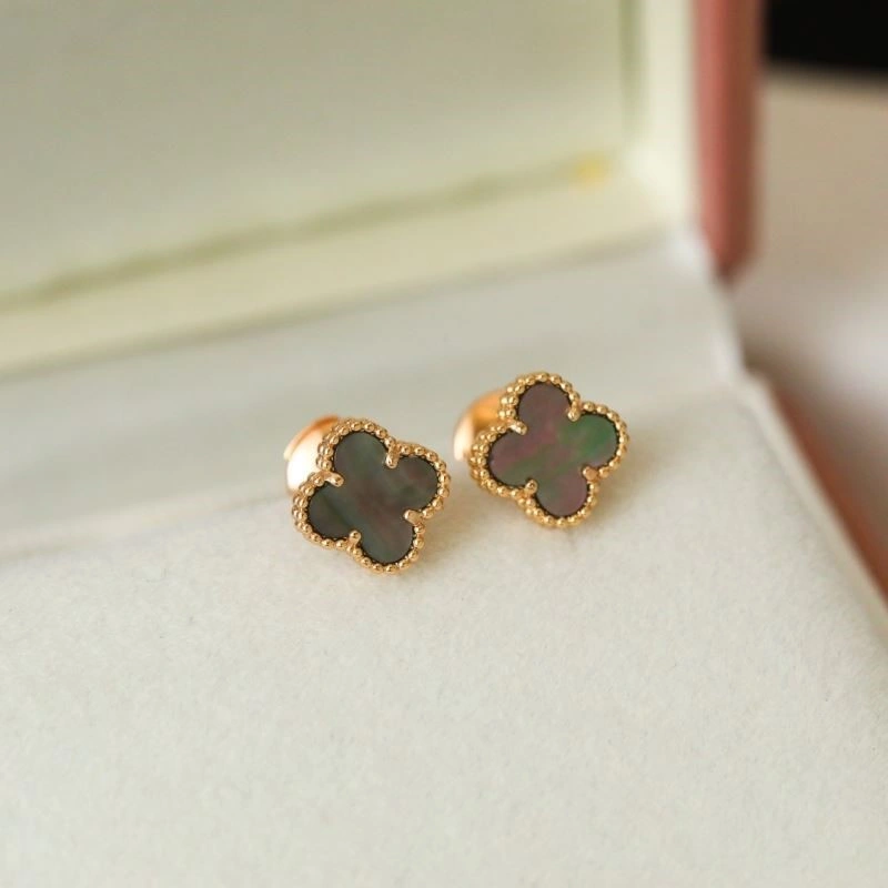 Real Vca Earrings