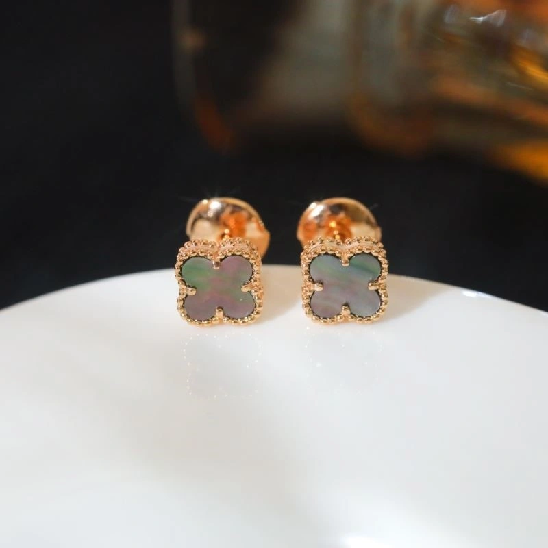 Real Vca Earrings