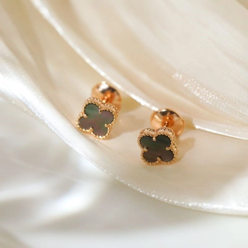 Real Vca Earrings