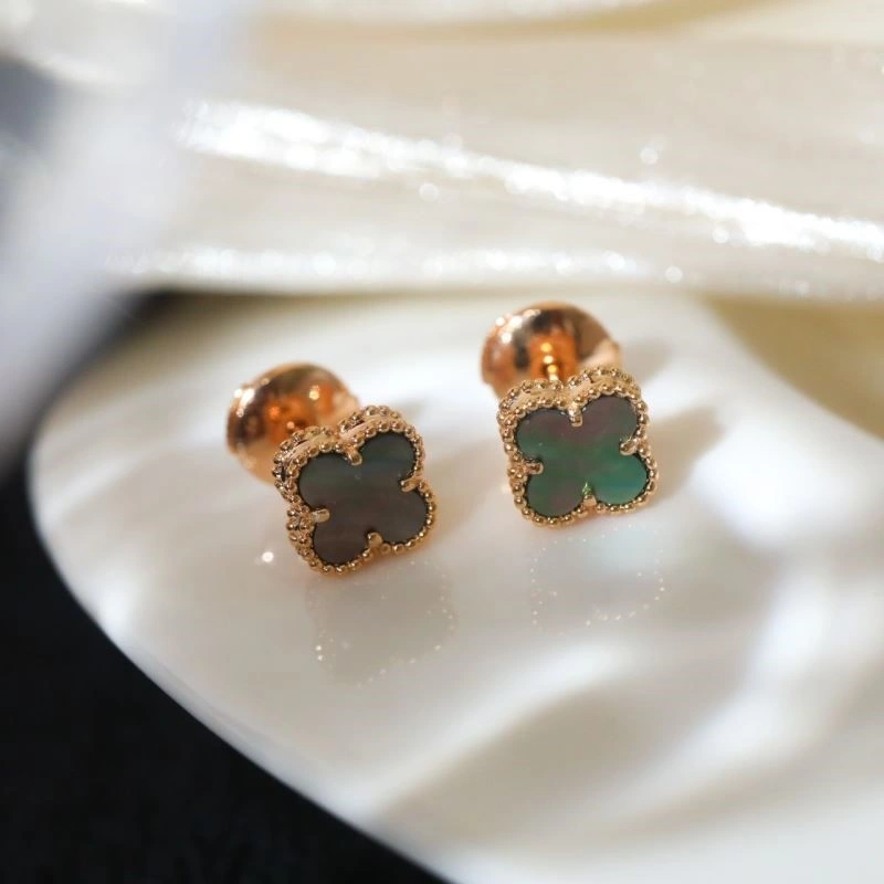 Real Vca Earrings