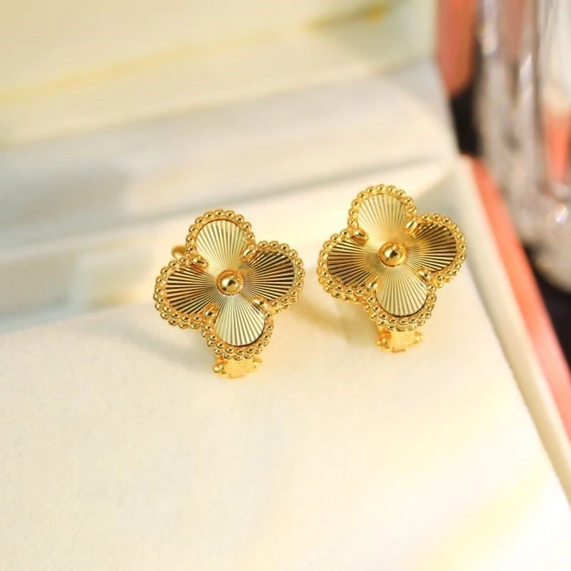 High accuracy Vca Earrings