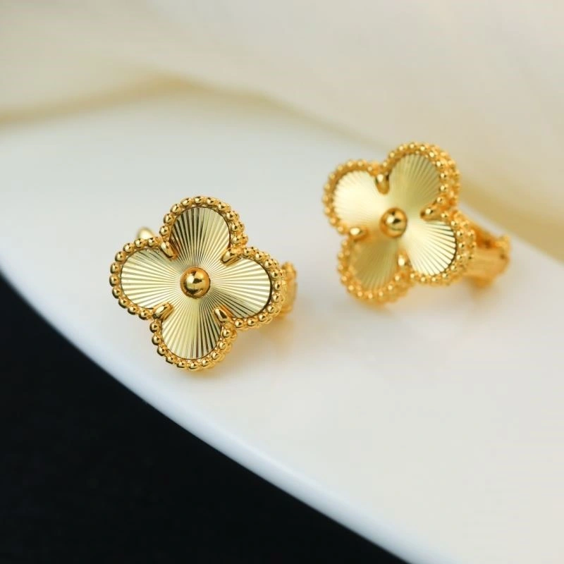 High accuracy Vca Earrings