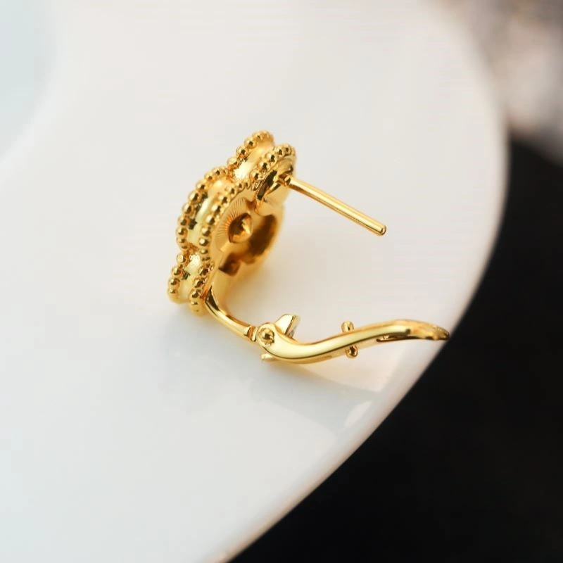 High accuracy Vca Earrings
