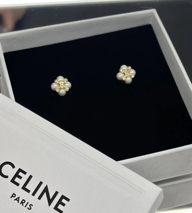 Legit Vca Earrings