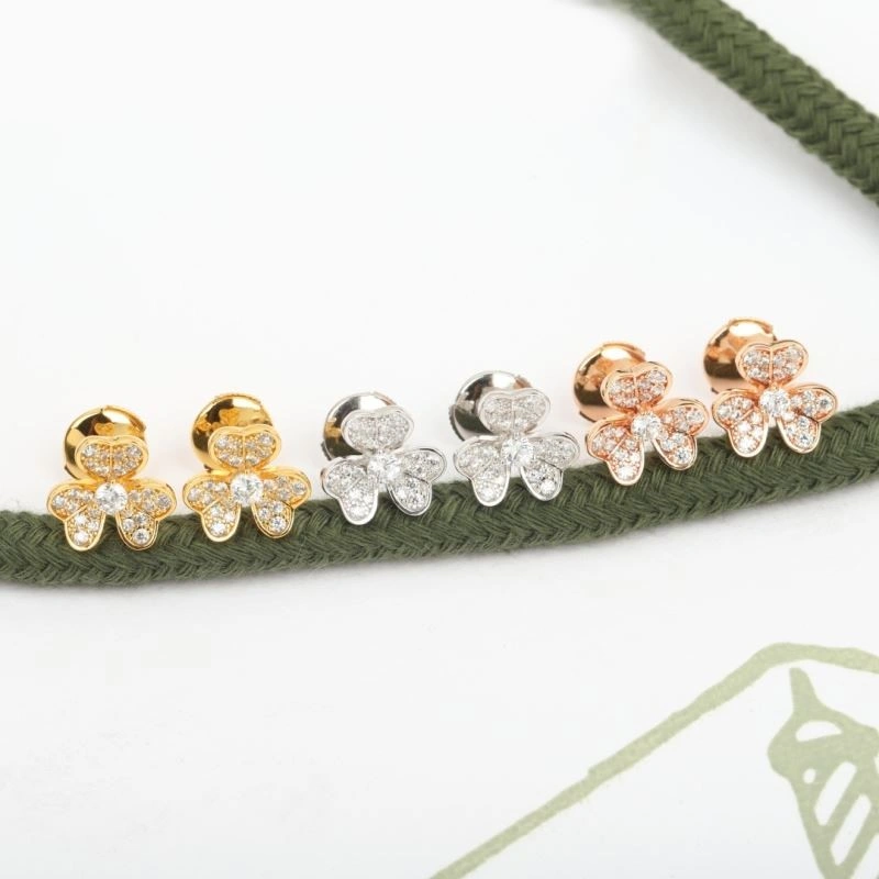 Brand-authenticated Vca Earrings