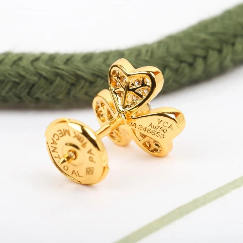 Brand-authenticated Vca Earrings