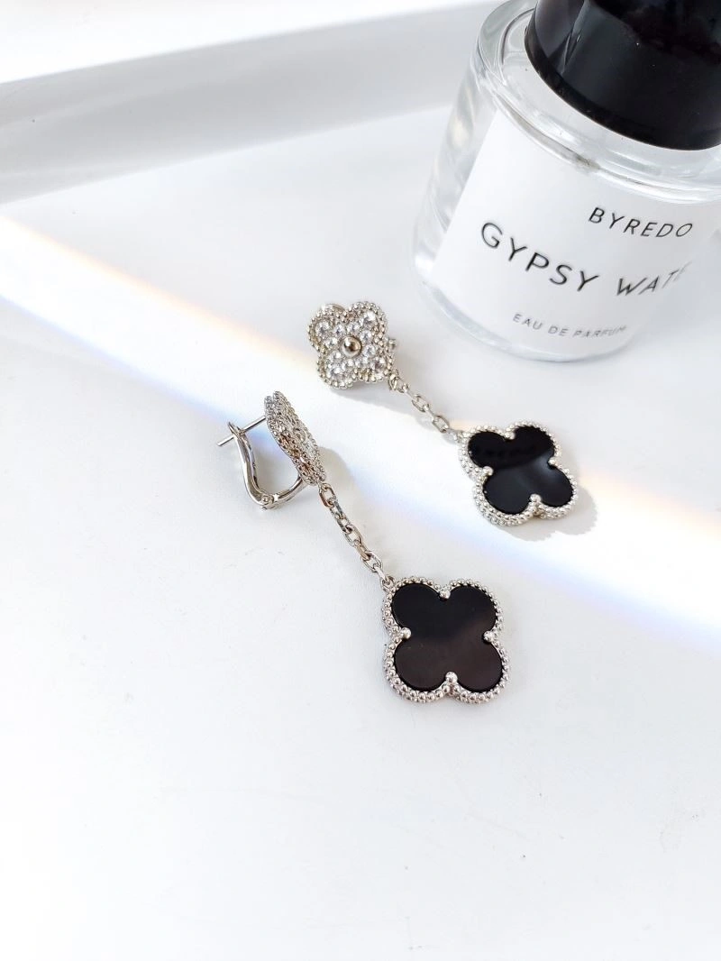 Exact replica Vca Earrings