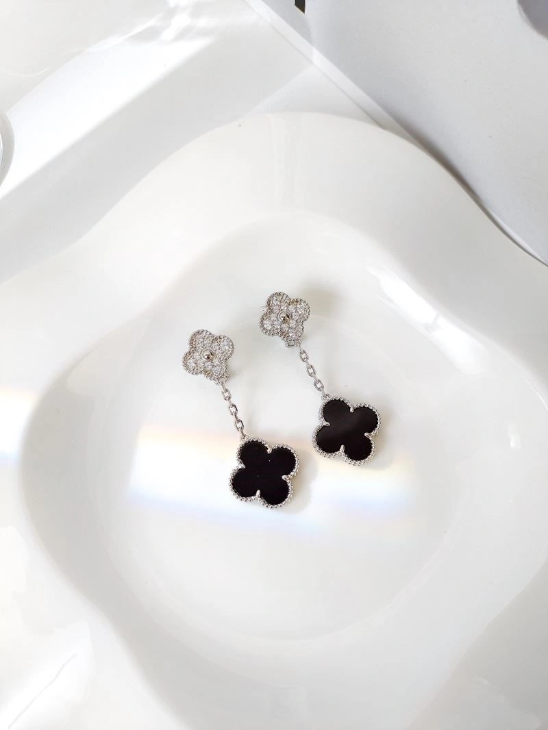 Exact replica Vca Earrings