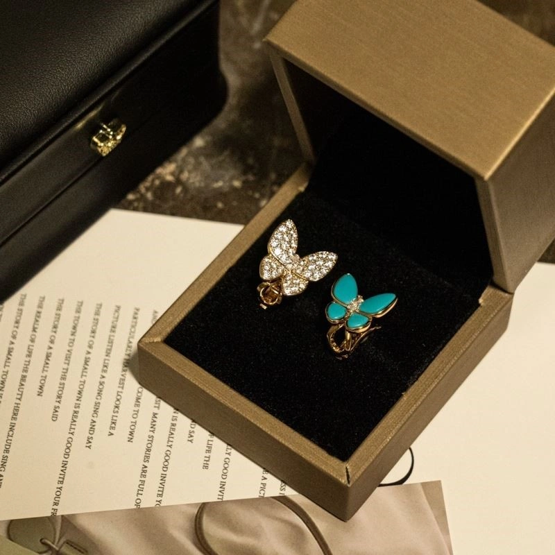 Value-priced Vca Earrings